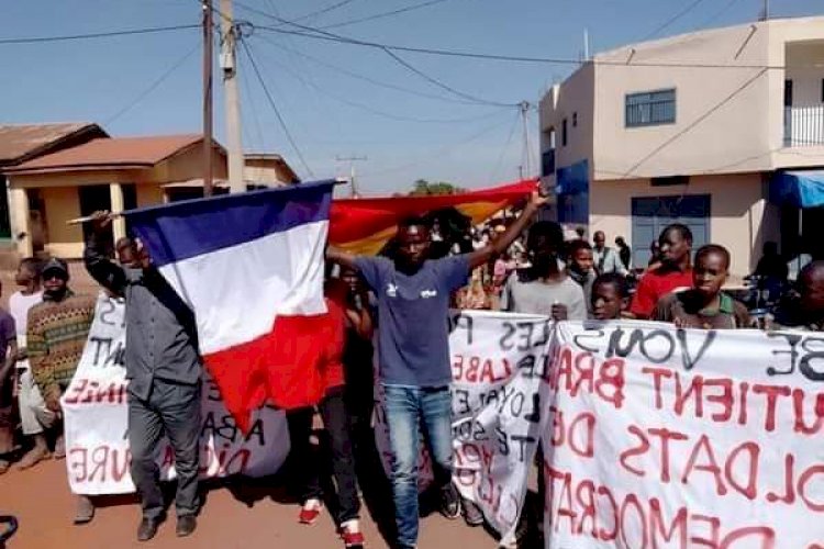 Labé: Chef Places of the Average Guinea The militants and sympathizers ...