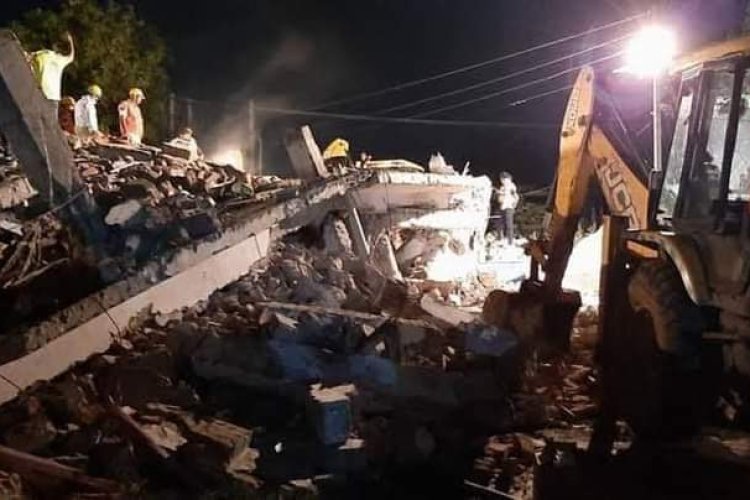 BREAKING: A storey Building Collapsed In Bukuru, Near Jos, Plateau ...